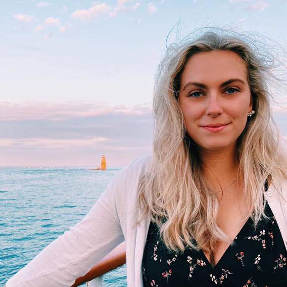 Casey's Closet (@caseymckittrick) | Poshmark